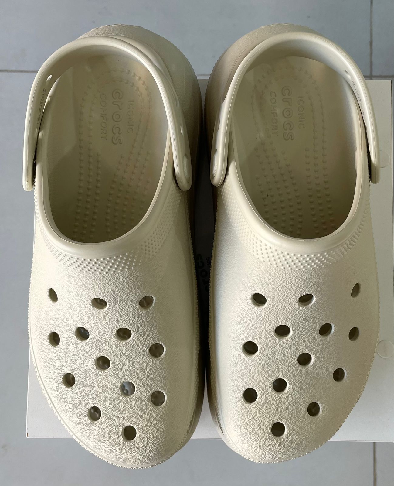 Sandália Crocs Classic Crush Clog BONE - Fofoti Store