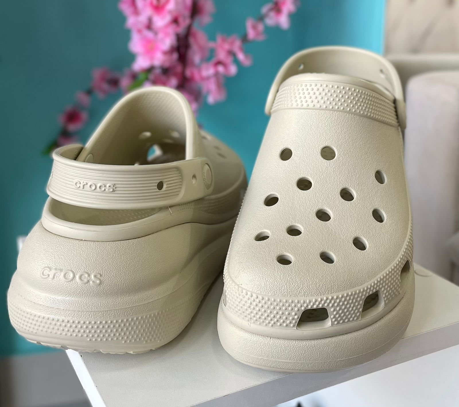 Sandália Crocs Classic Crush Clog BONE - Fofoti Store
