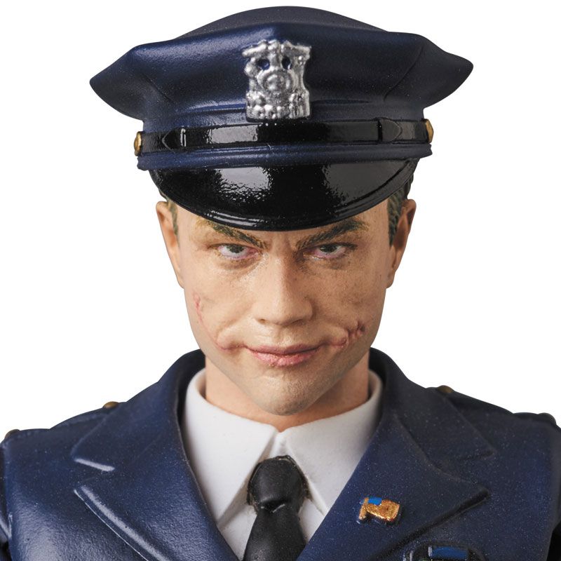 Coringa Versão Policial Batman O Cavaleiro das Trevas Mafex 62 Medicom ...