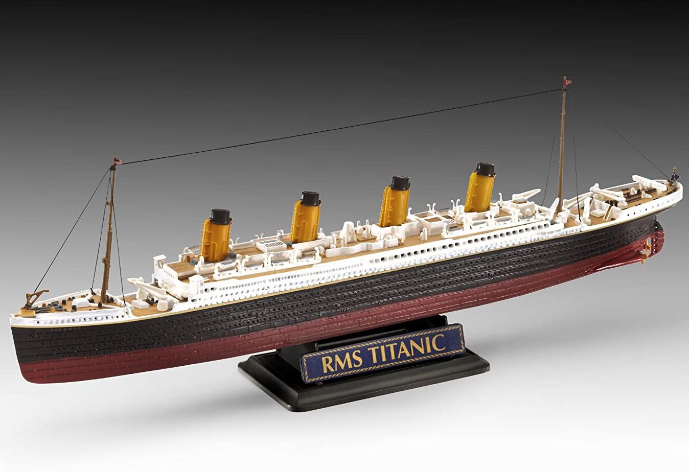 Gift-Set R.M.S. Titanic - 1/700 e 1/1200 - Revell 05727 - BLIMPS
