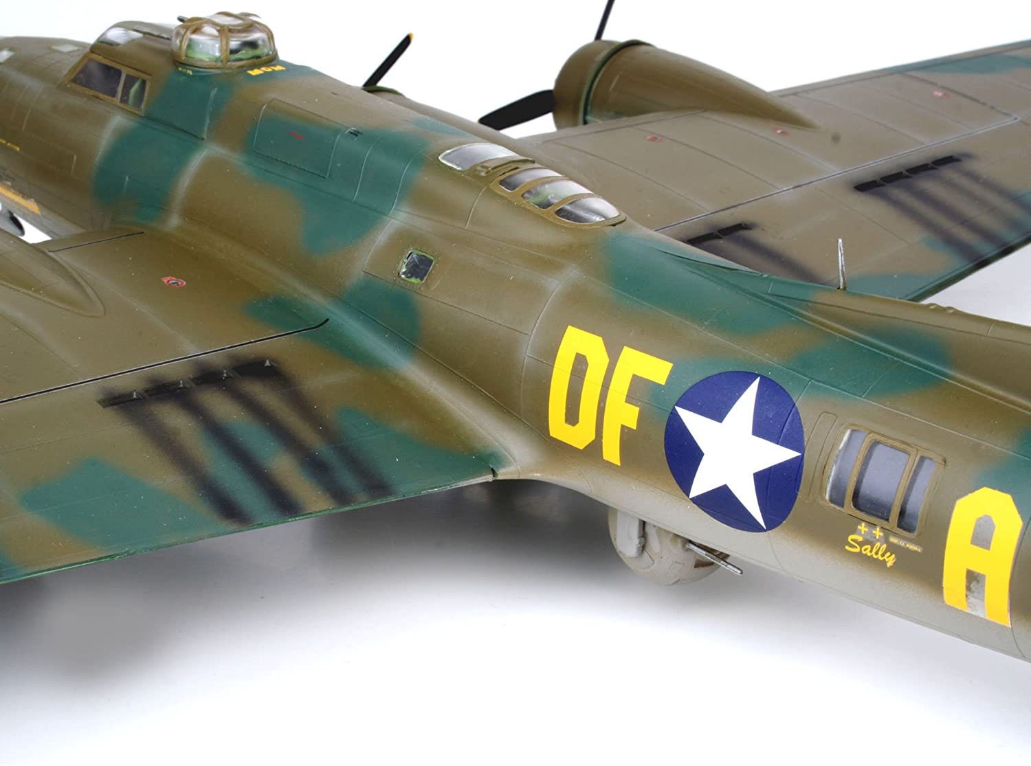 Boeing B-17F "Memphis Belle" - 1/48 - Revell 04297 - BLIMPS