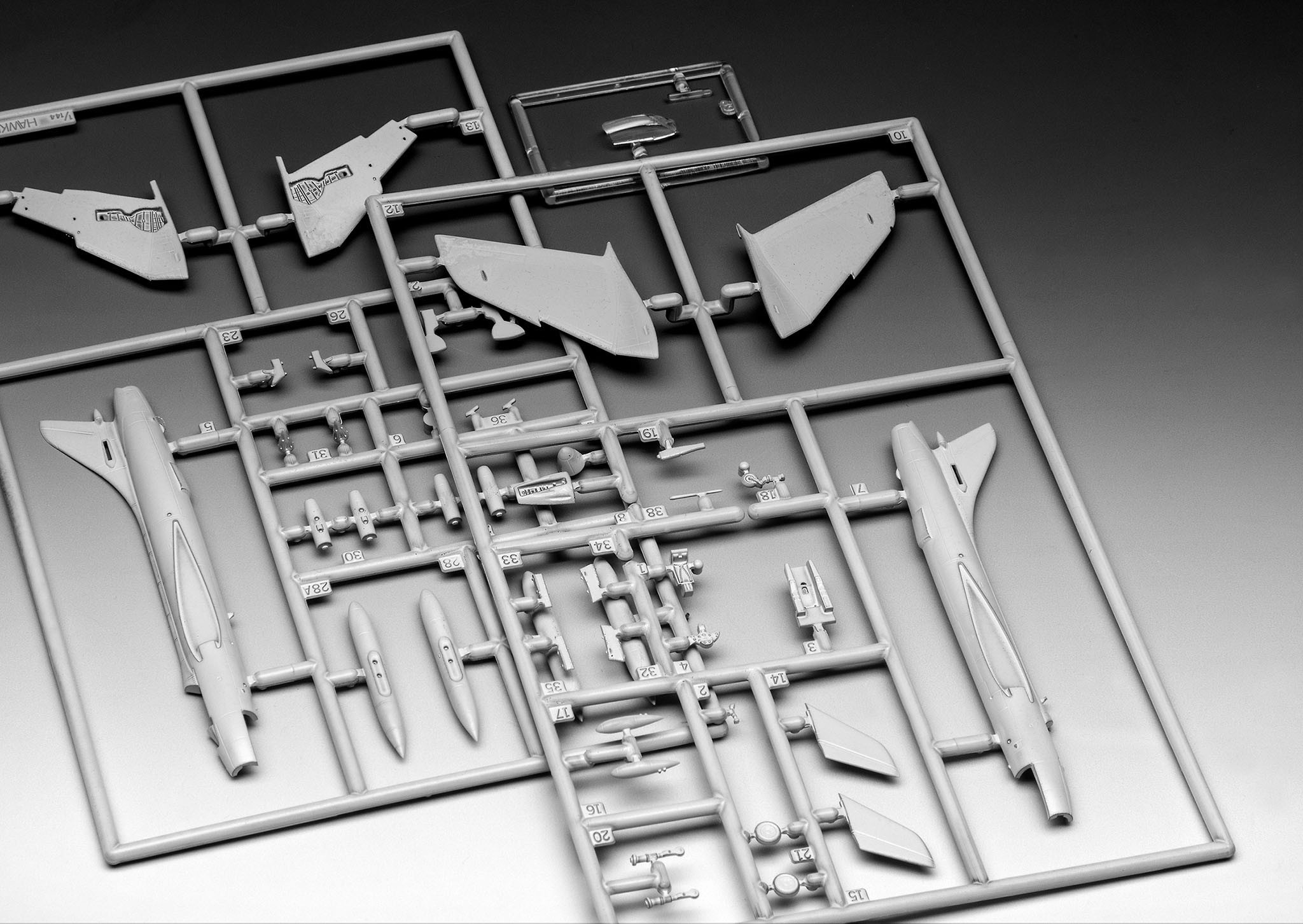 Hawker Hunter FGA.9 - 1/144 - Revell 03833 - BLIMPS