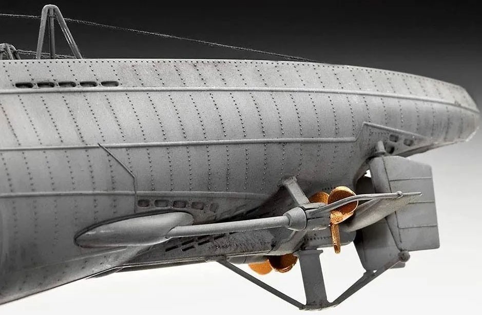 Submarino Alemão Type VII C/41 - 1/144 - Revell 05100 - BLIMPS