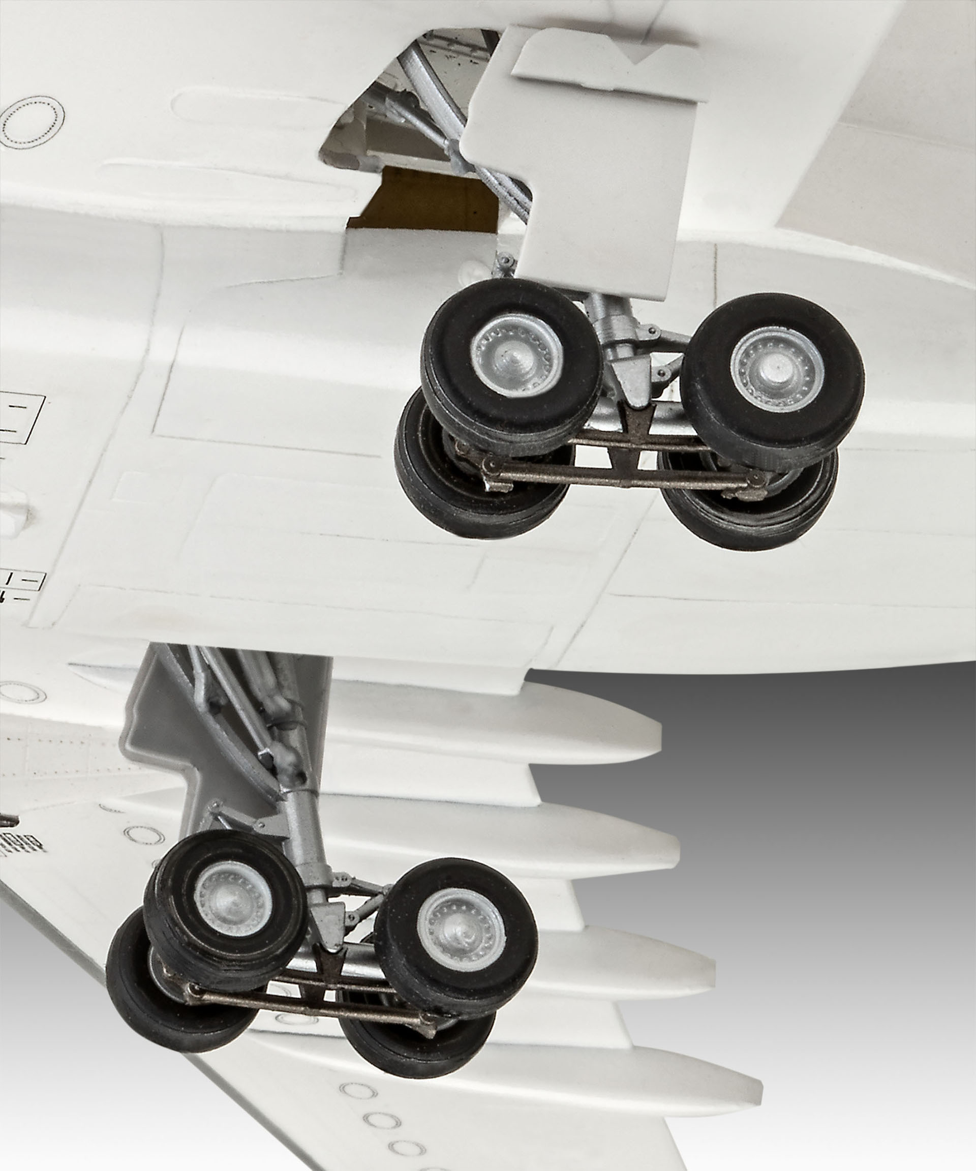 Airbus A330-300 - Lufthansa "New Livery" - 1/144 - Revell 03816 - BLIMPS