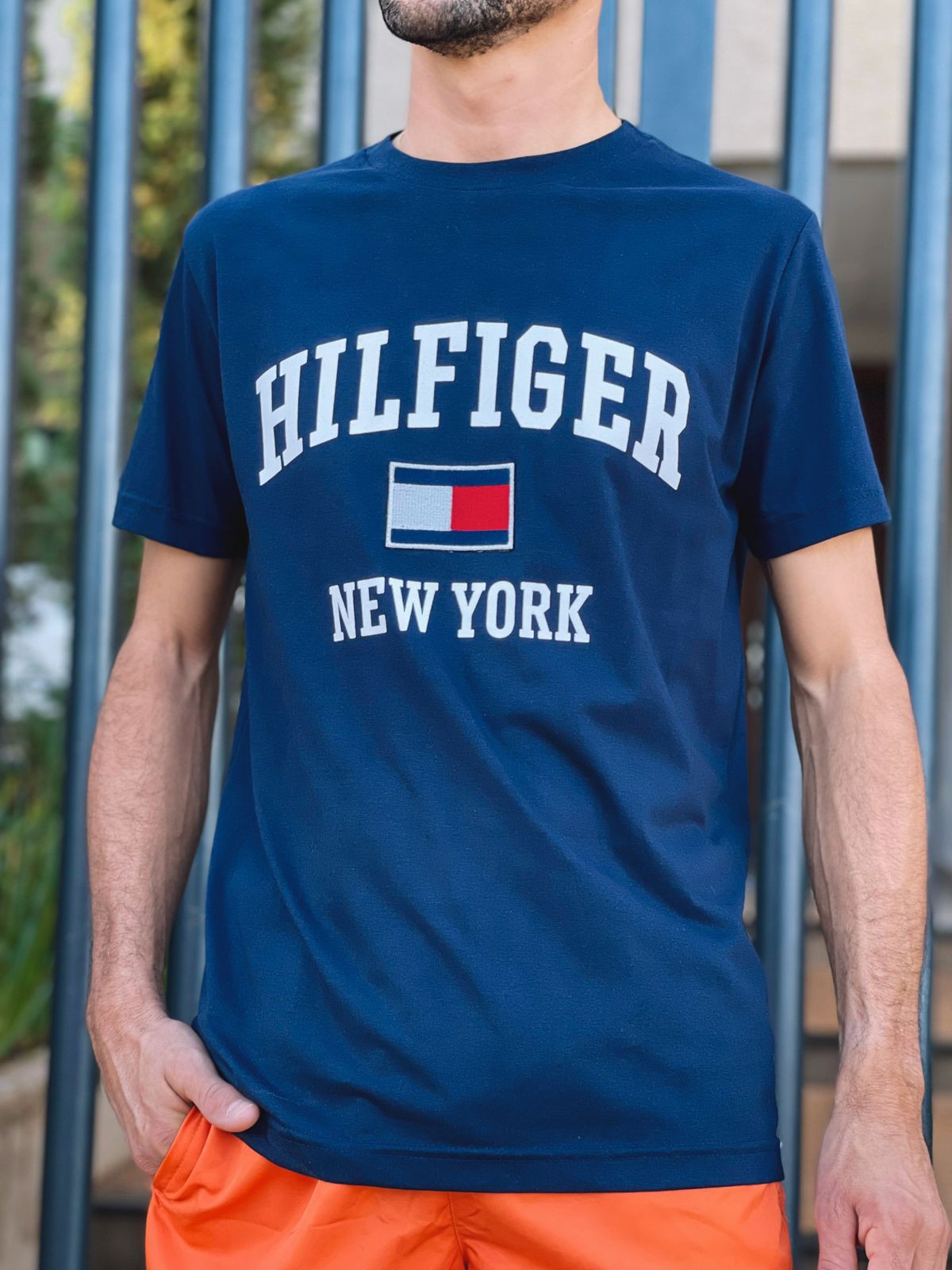 Camiseta Tommy Hilfiger Slim Fit New York Azul Marinho - HERRERA BRAND
