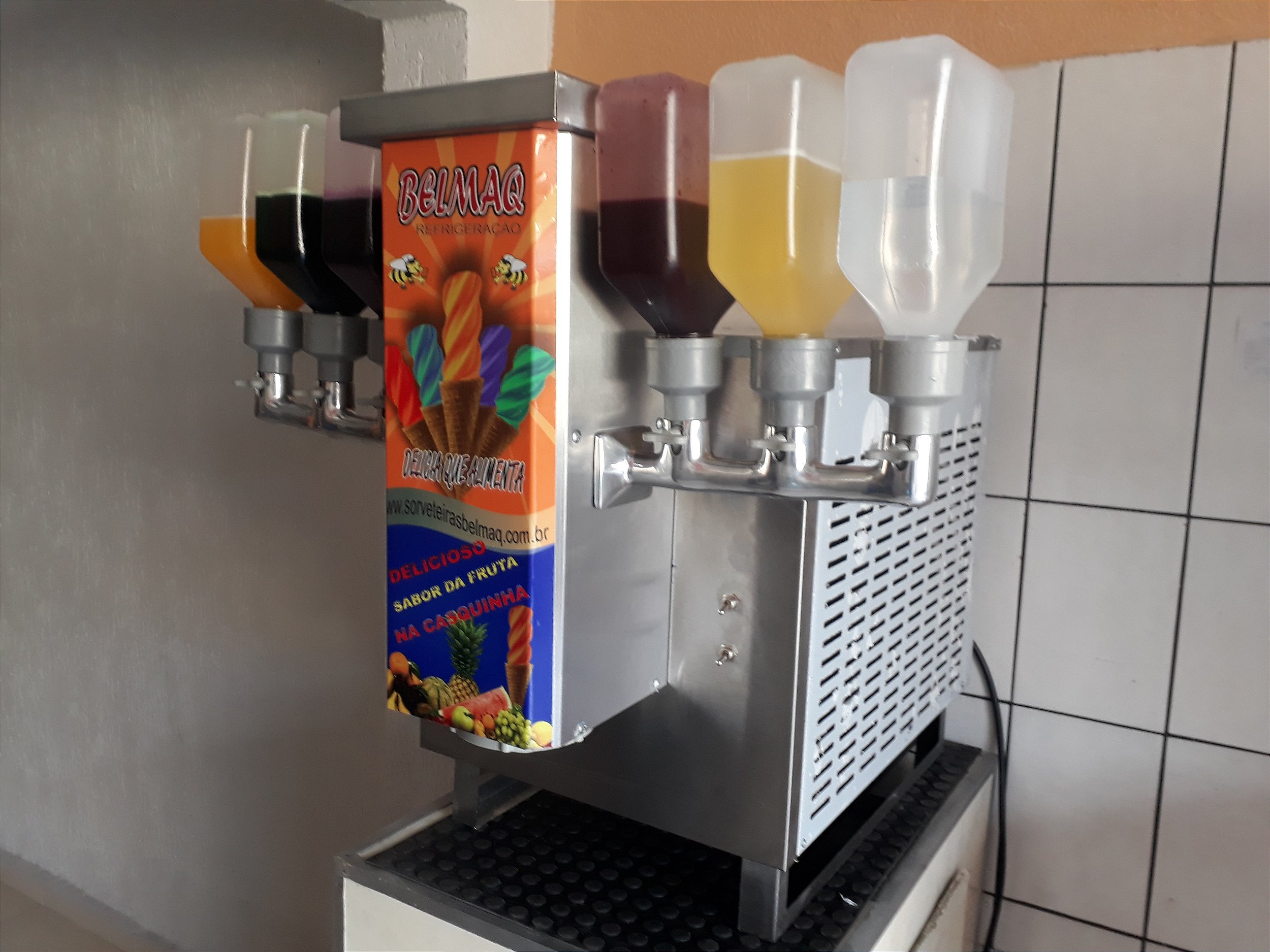 MÁQUINA PARA SORVETE AMERICANO 6 SABORES BALCÃO - Belmaq