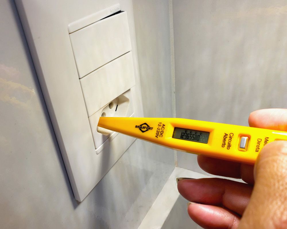 Caneta Chave Teste de Voltagem Digital 12V - 220V - GFTech Acessórios