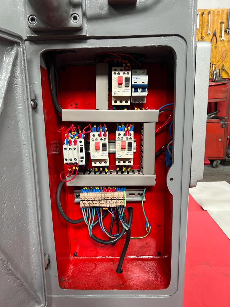 Torno automático Traub A25 com Bgse - Reformado - Servitec Automáticos