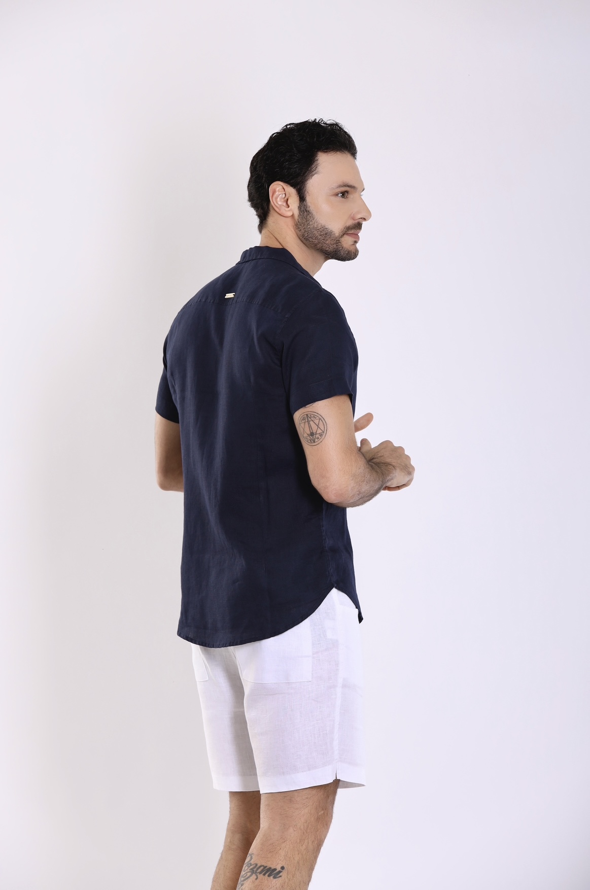 Camisa Gola Cubana Puro Linho Azul Marinho - Studio Aja