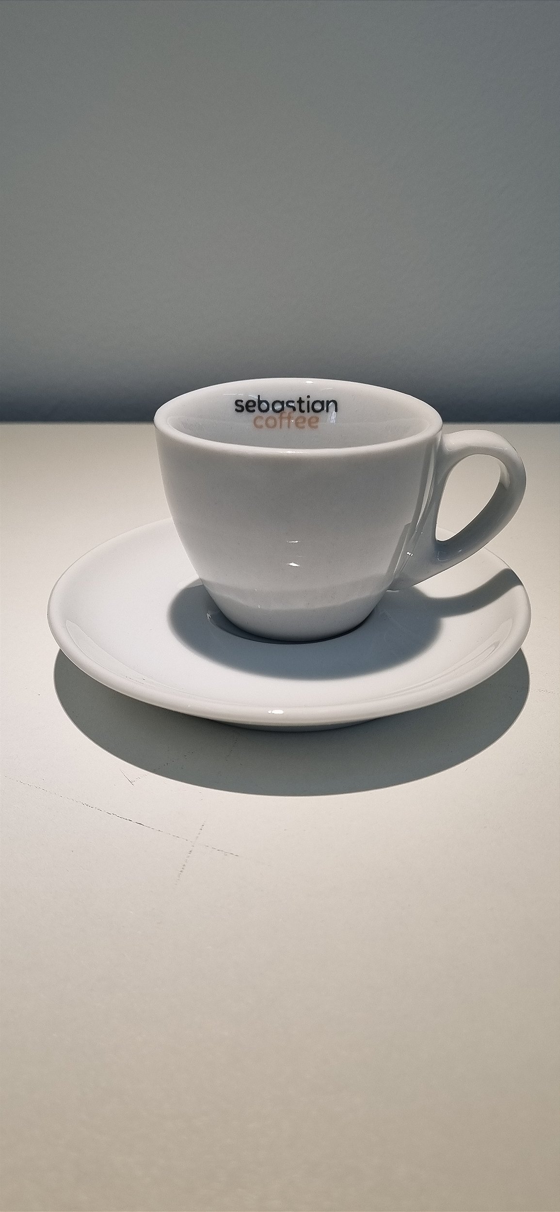 Xícara louça branca 50ml, personalizada, Sebastian Coffee - Sebastian ...