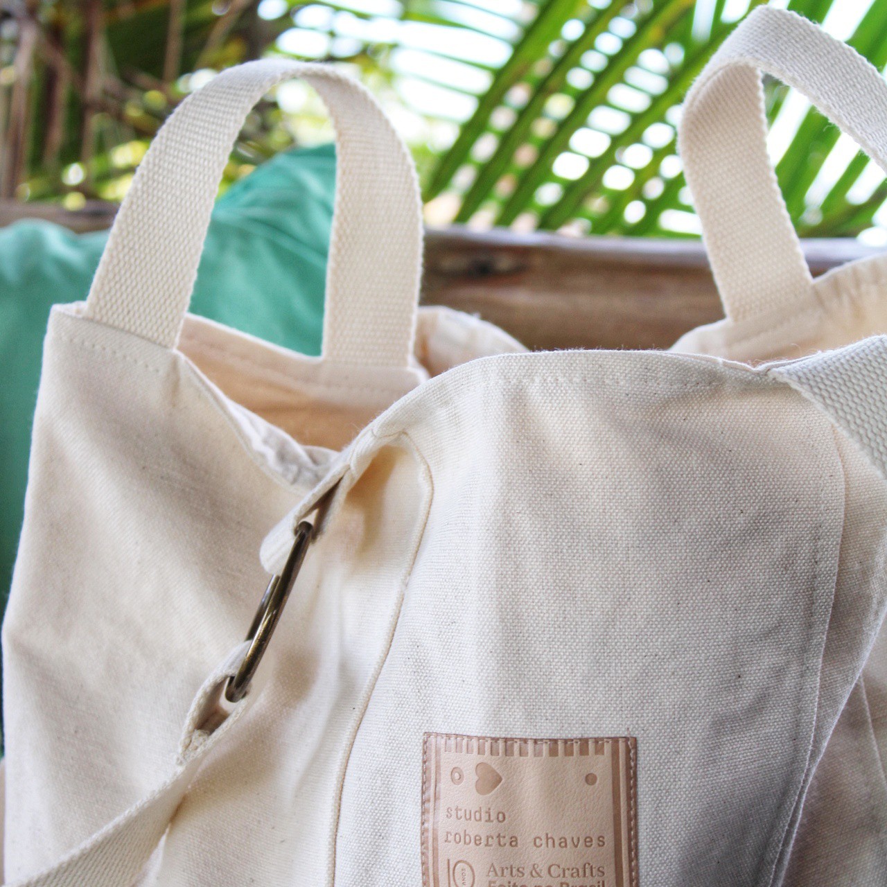 BOLSA GRANDE FLORIPA REUSO LONA CRUA - Studio Roberta Chaves