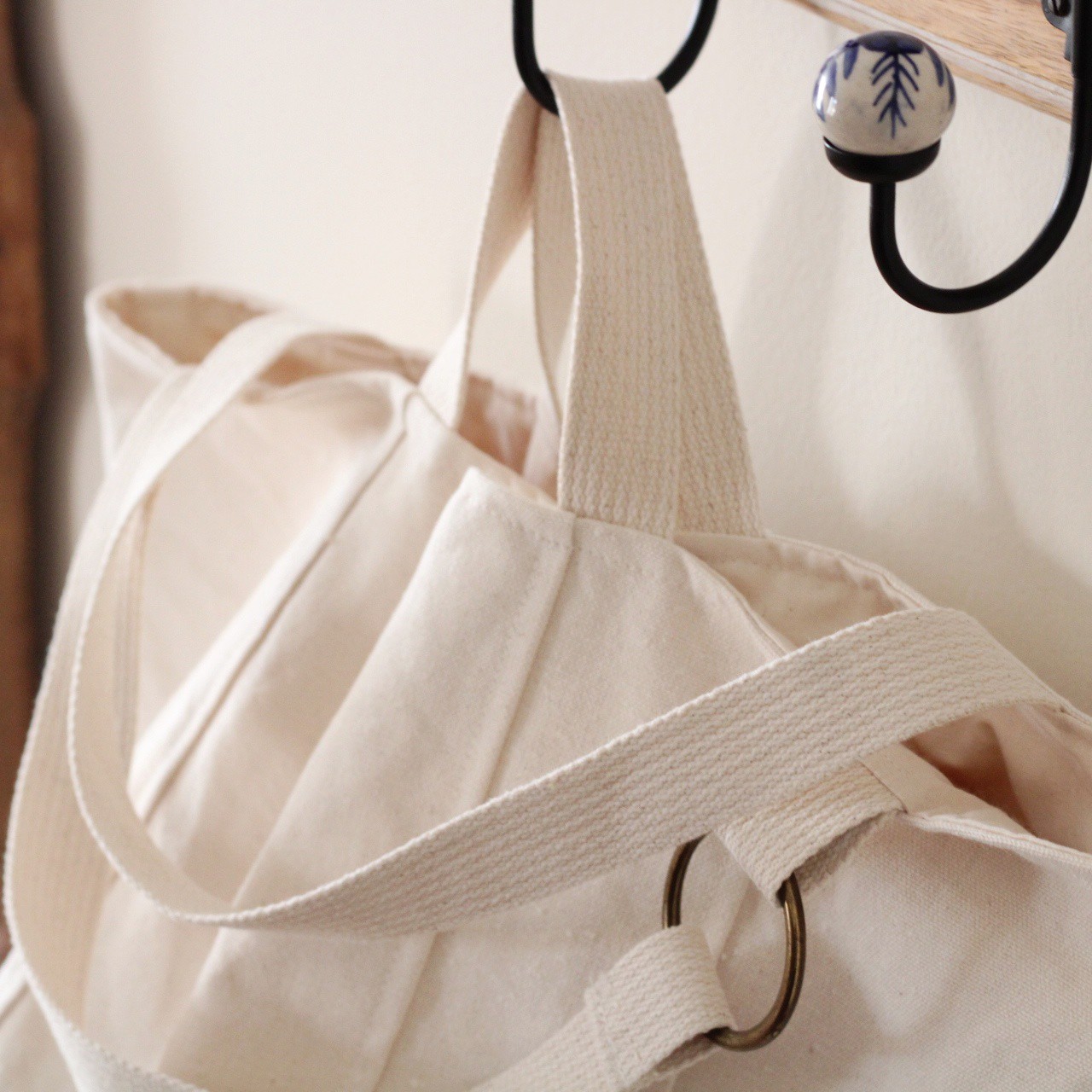 BOLSA GRANDE FLORIPA REUSO LONA CRUA - Studio Roberta Chaves