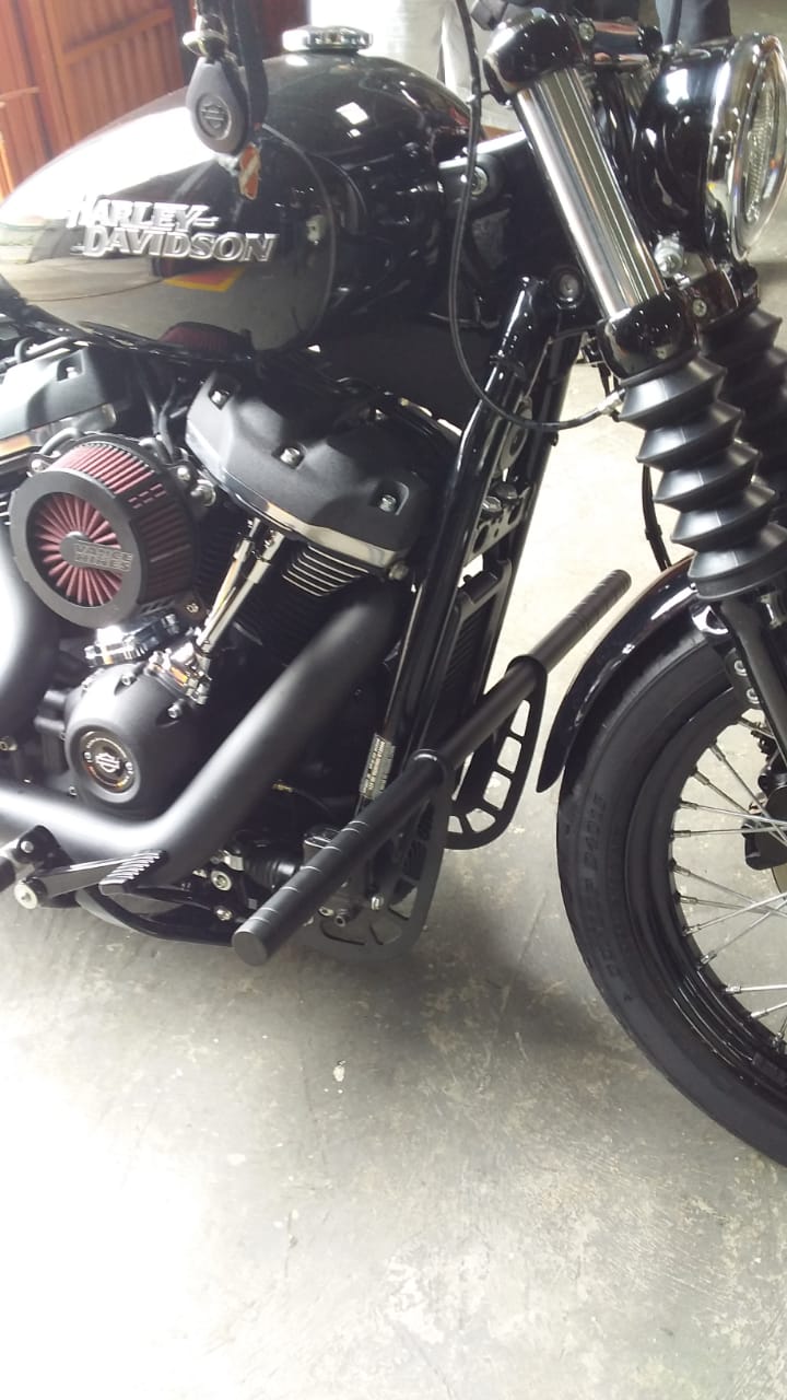 Protetor De Motor Crash Bar Softail Low Rider 2018 em Diante - V2 Custom