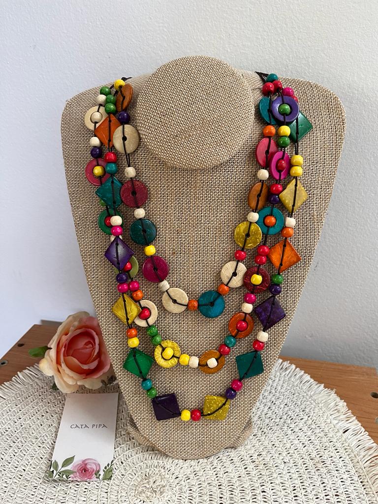 Colar madeira colorido - Cata Pipa