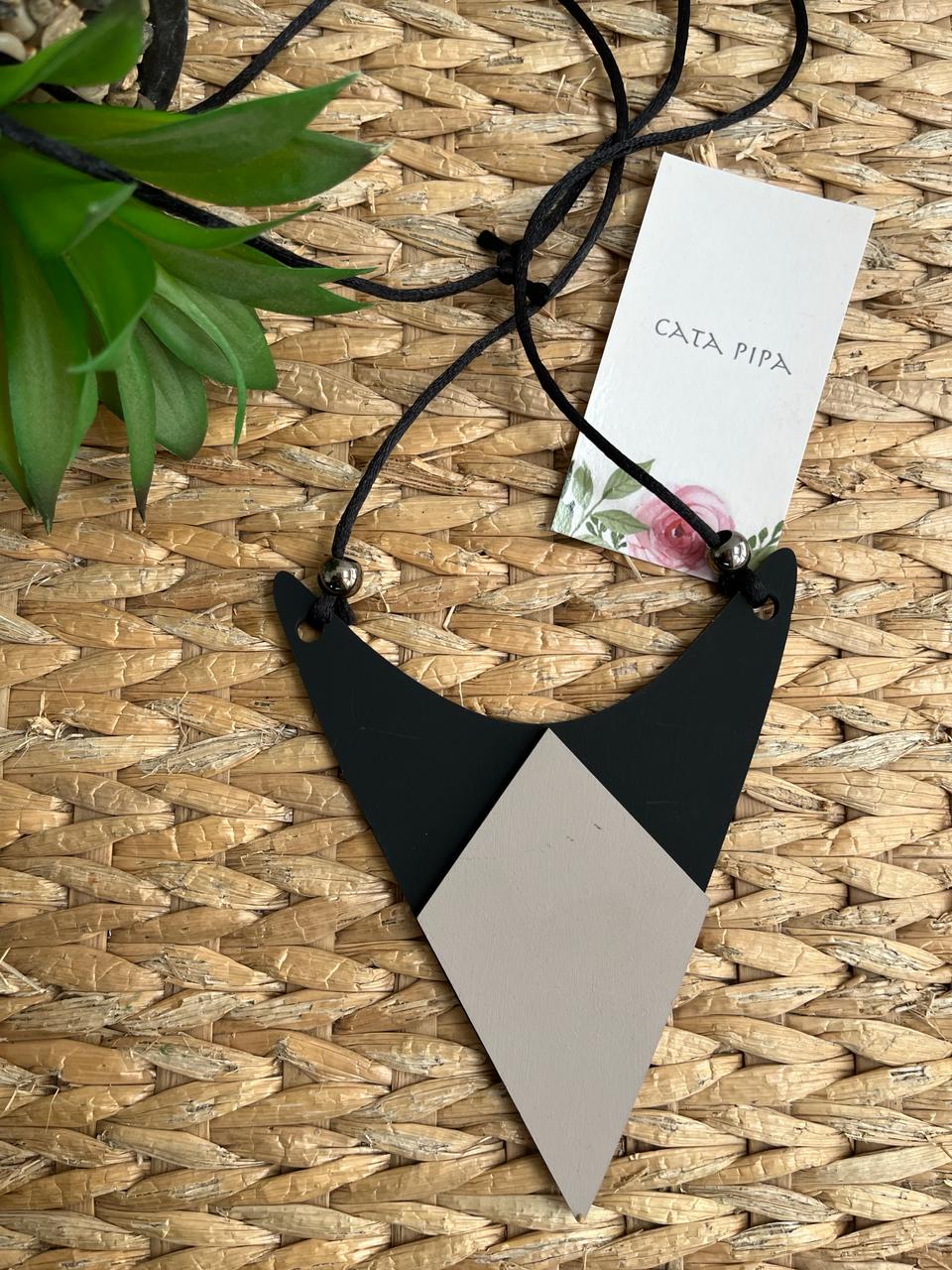 Colar Triangulo Mdf - Cata Pipa