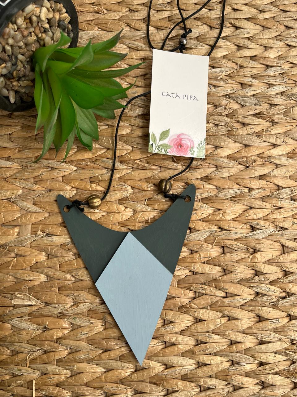 Colar Triangulo Mdf - Cata Pipa