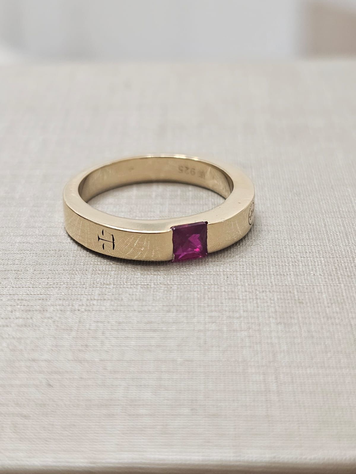 Anel DAN em Prata 925 com revestimento em Ouro 18K REF.06 - Joias Saturno