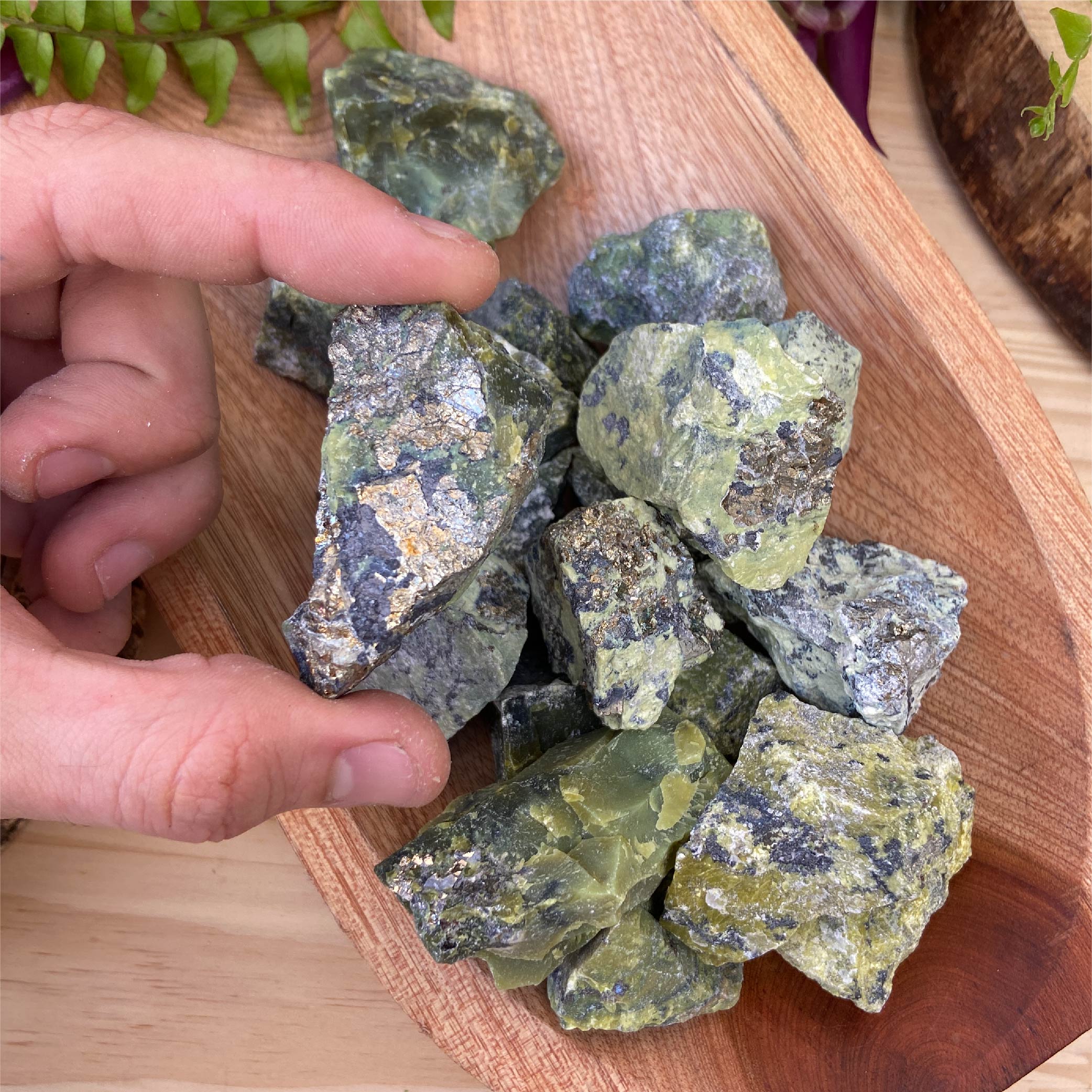 Serpentinita Bruta Natural - Cura Emocional e Espiritual - AdonaiOm