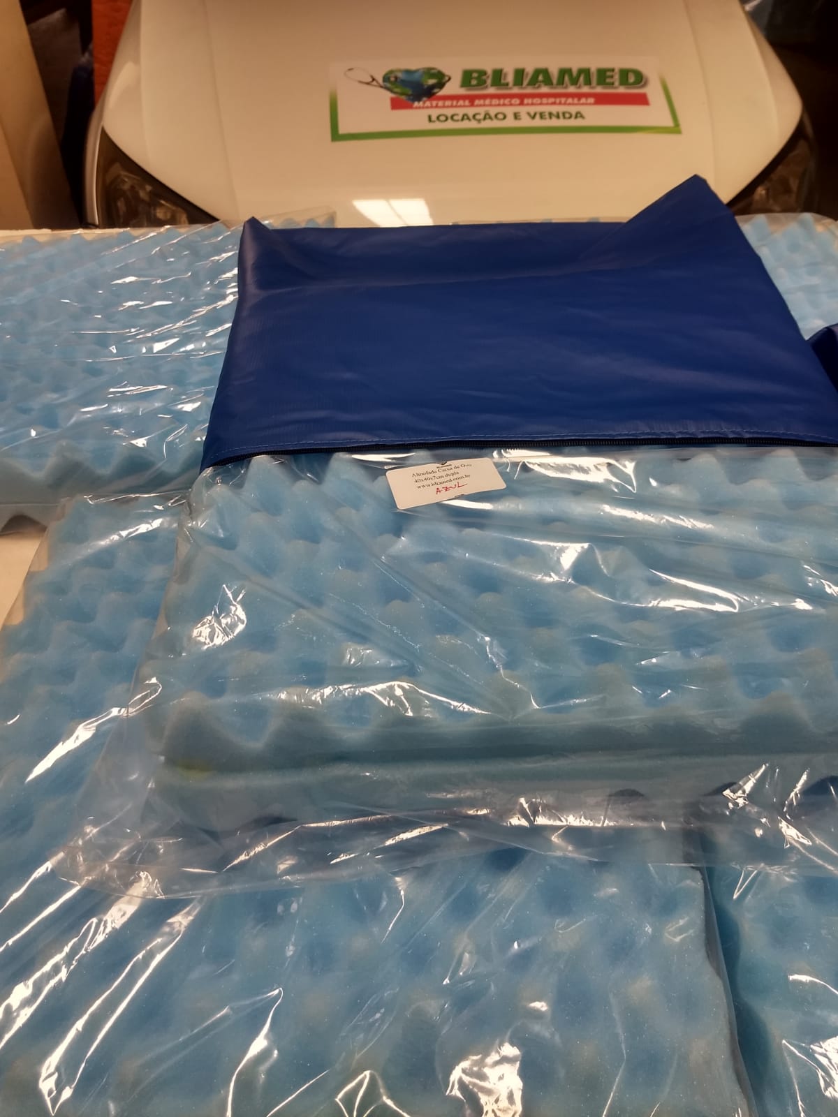 Almofada Caixa de Ovo Espuma COM CAPA - 40x40 x 7CM AZUL-DUPLA FACE ...