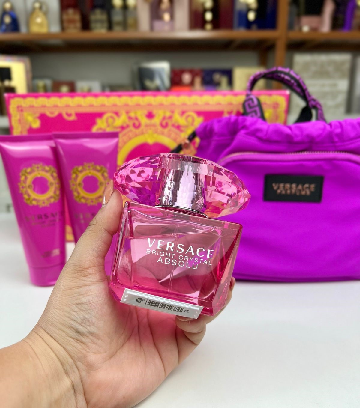 Kit Versace Bright Crystal Absolu: Eau de Parfum 90ml+ Body Lotion ...