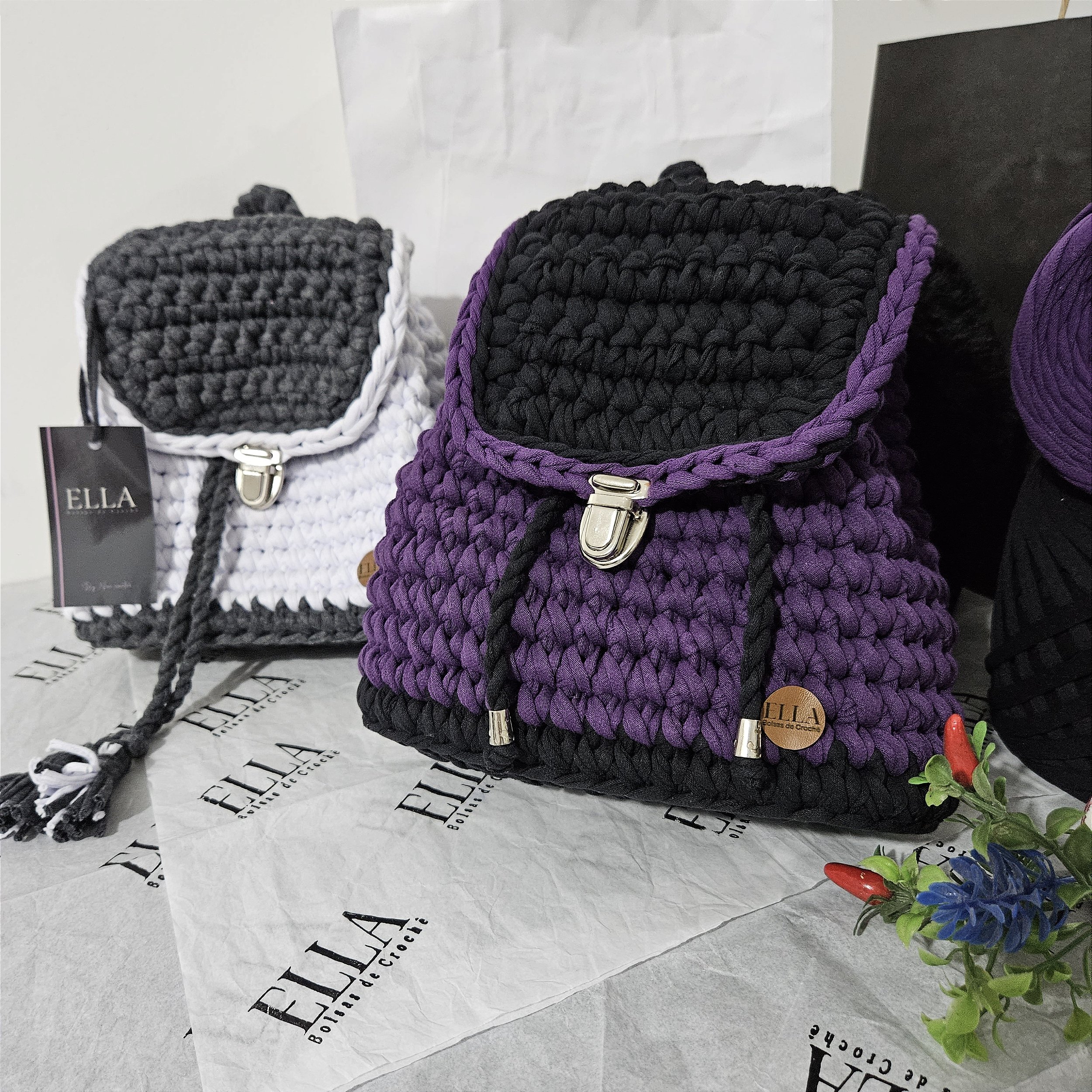 Mochila de crochê feita à mão em fio de malha - Ella Bolsas de Crochê