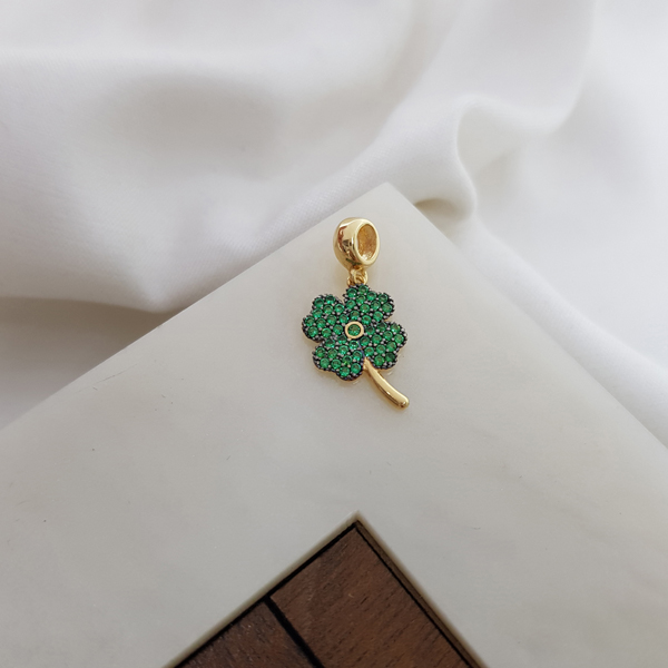 Pingente Trevo de Quatro Folhas Ouro 18k Zircônias | Retran Joias ...