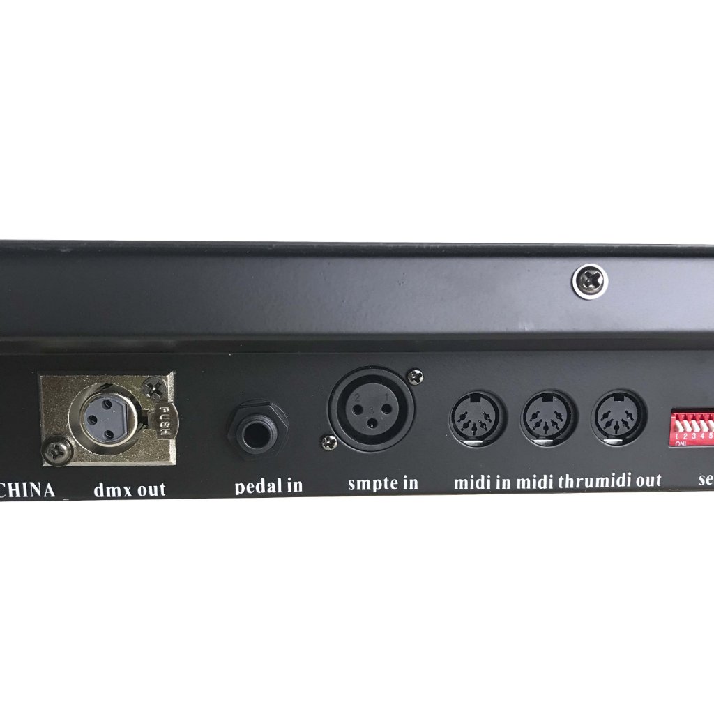 MESA PILOT 2000 SHOWTECH COM CASE - A MAIOR LOJA VIRTUAL DE ILUMINAÇÃO ...