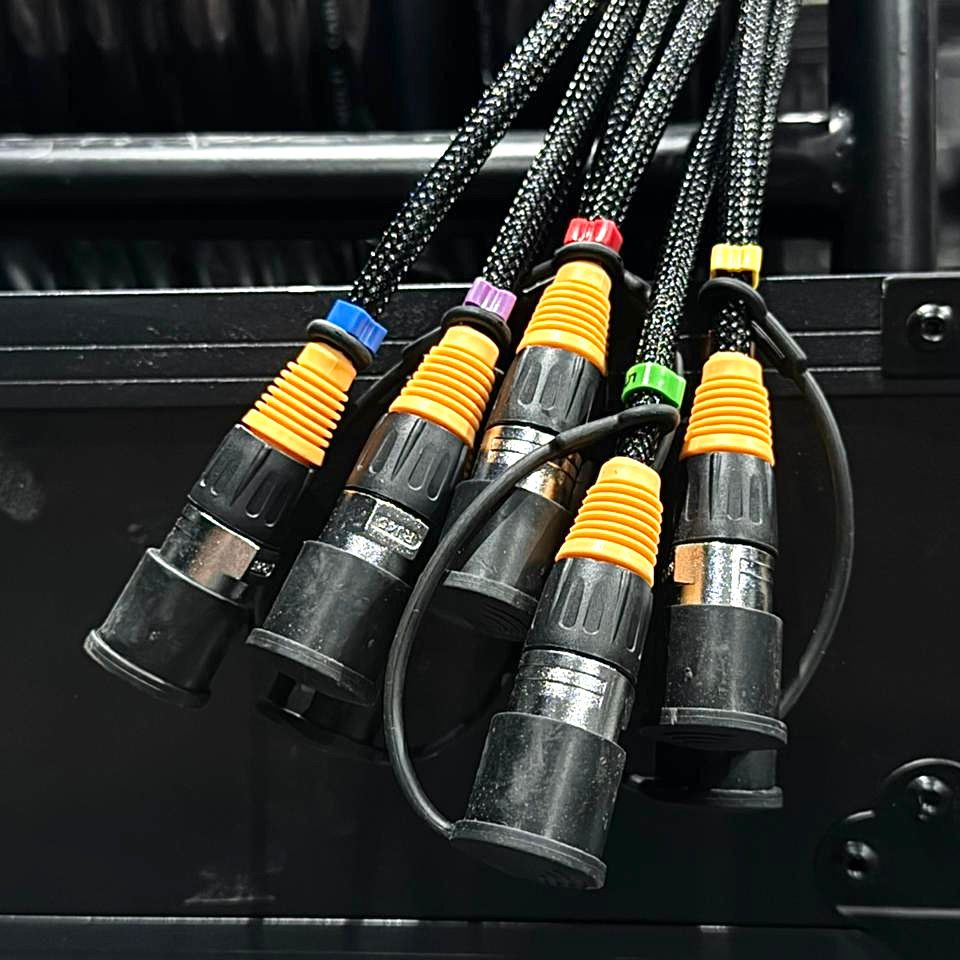 CABO DE SINAL COM 8 VIAS DMX/RDM DE 75 METROS MONTADO EM CARRETEL ETHE ...