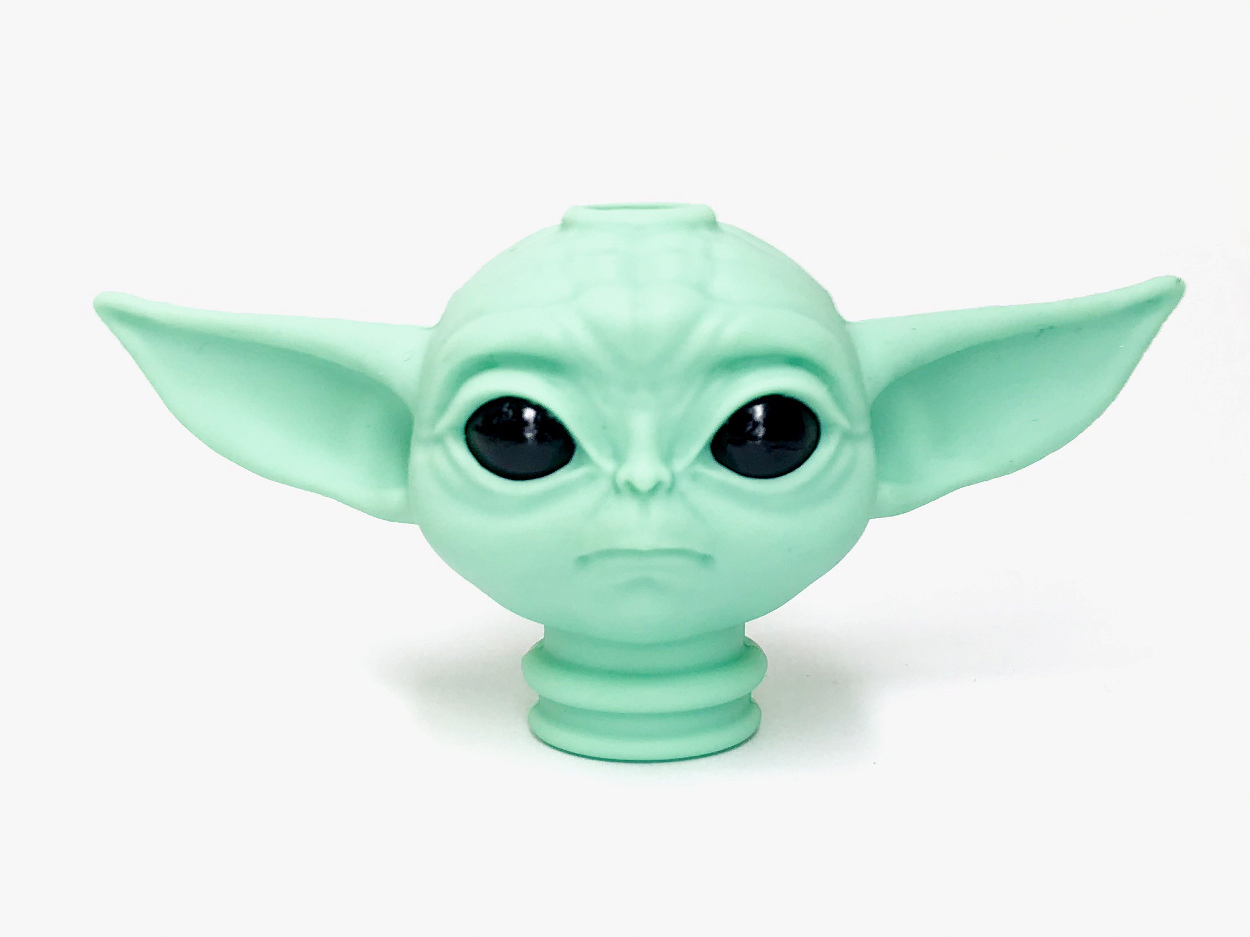 Pipe De Silicone Baby Yoda Com Slick E Pinça - Tabacaria Arahat e Presentes