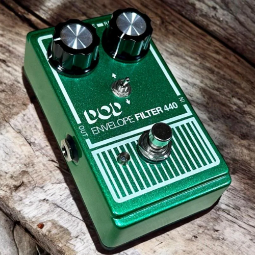 Pedal DOD Envelope Filter 440 Reissue com Controles Level Range e Switch Up/Down True Bypass ...