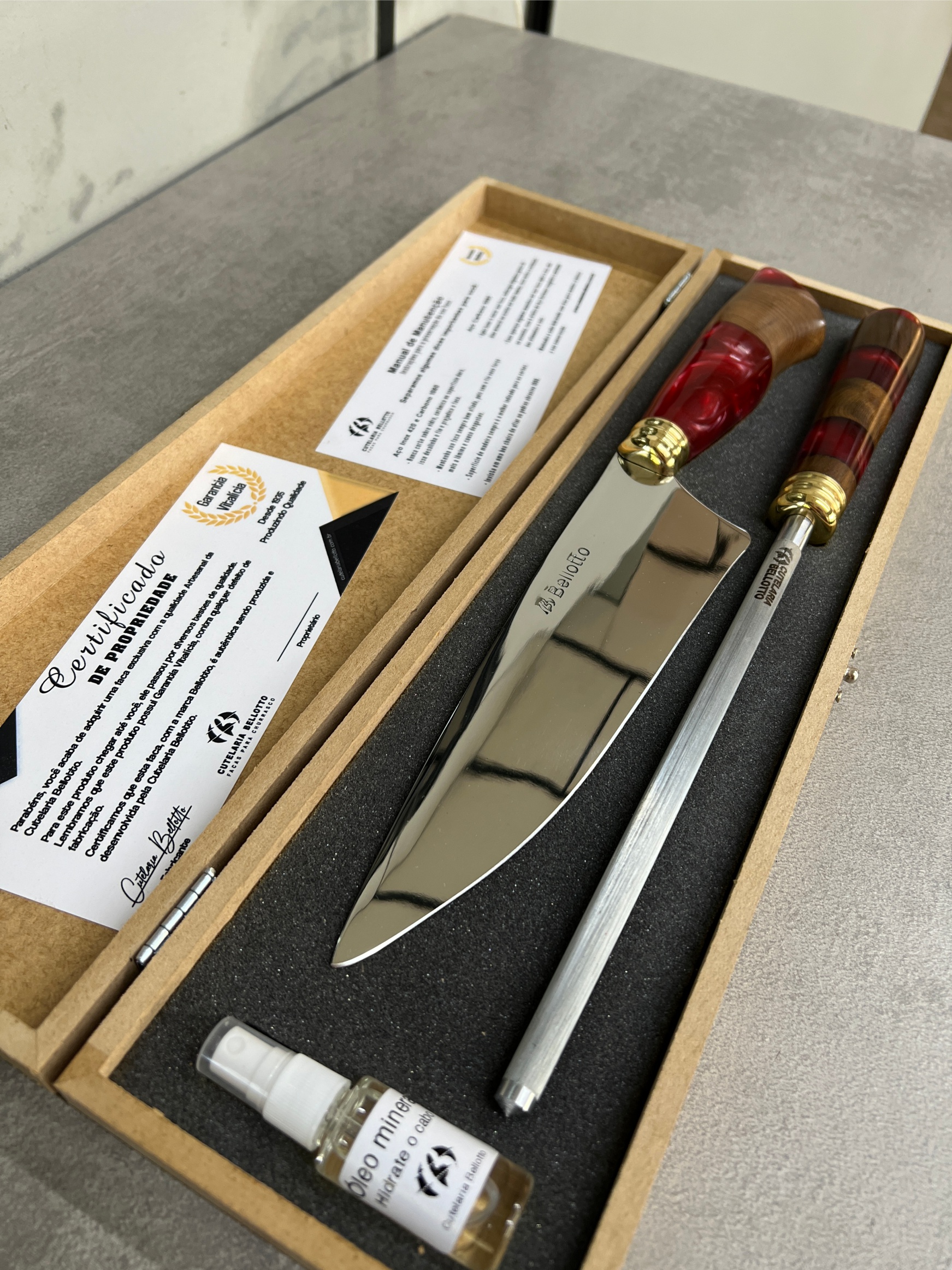 KIT INOX VERMELHO - Classic 8" + Chaira 8" + Caixa de Madeira ...