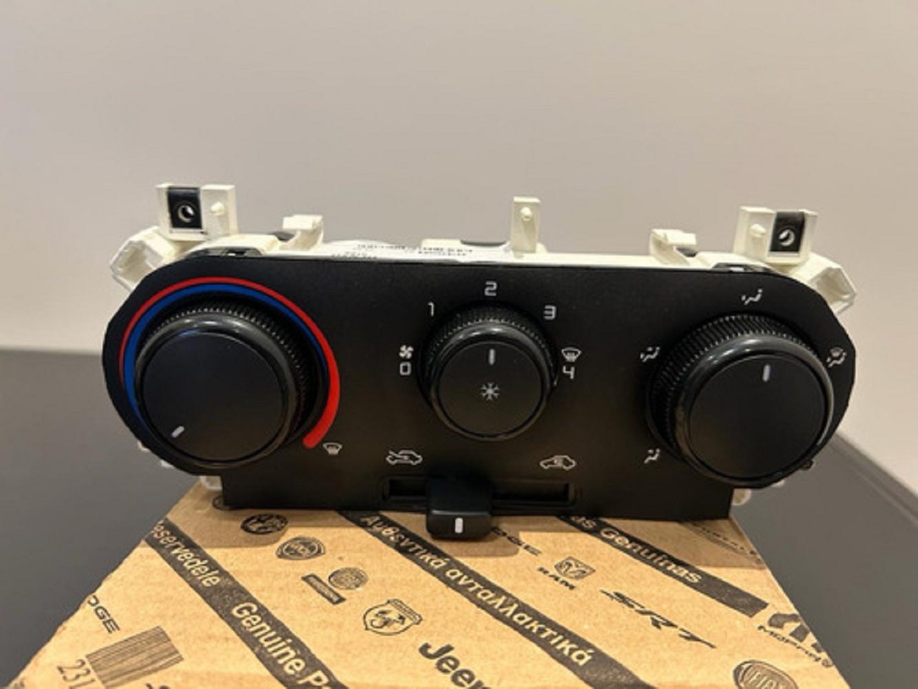 Painel controle Fiat Strada 2014 Até 2020 com ar original 7088539 ...