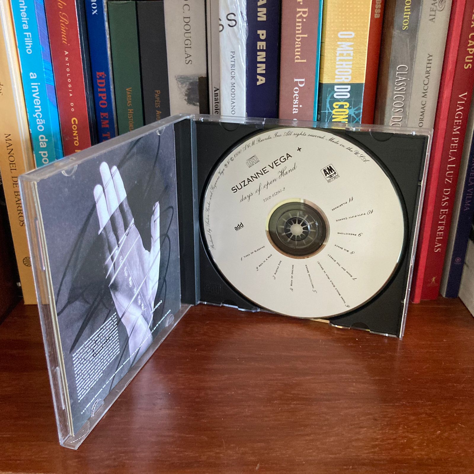 CD: Suzanne Vega, Days of open hand - Usado - Pouso Cultural