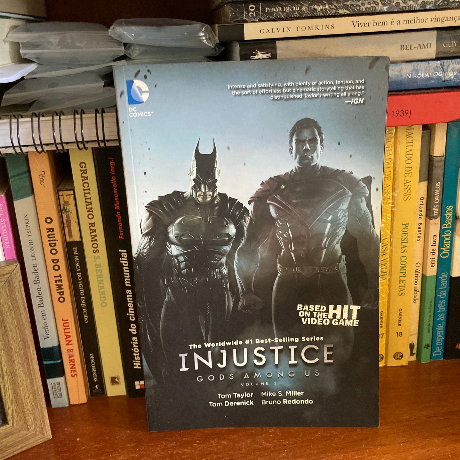 HQ: Injustice, de Taylor, Raapack & Miller - Vols. 1 & 2 - Usado ...