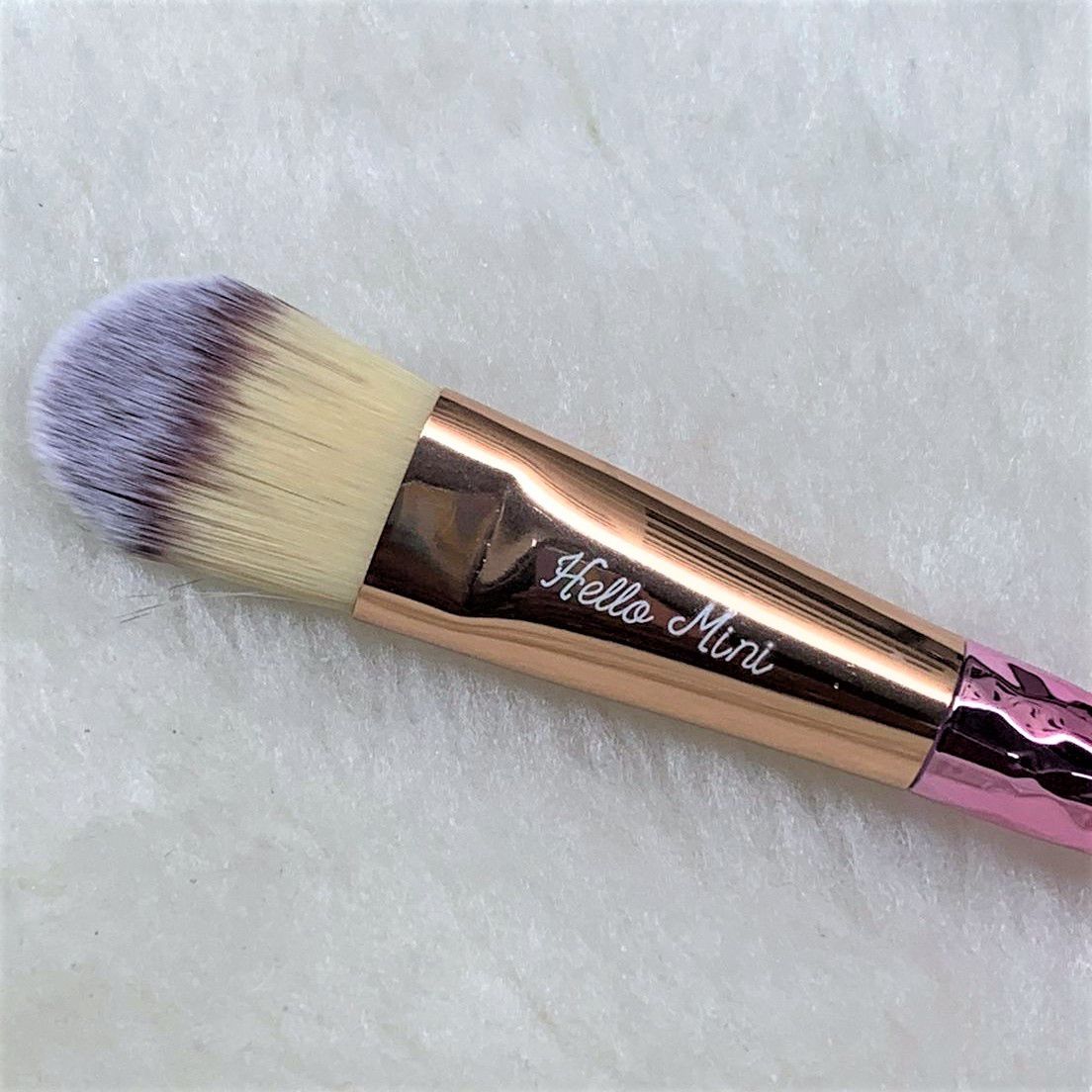 Pincel língua de gato Hello Mini - TM Makeup