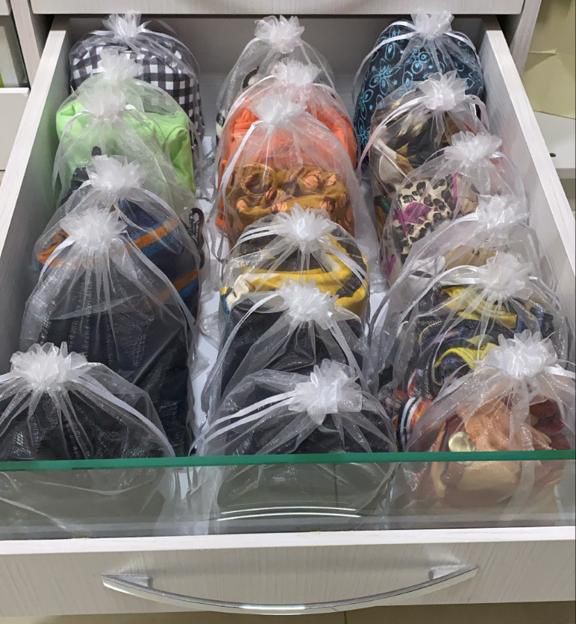 Kit com 30 Saquinhos de organza - Organizadores e Tal