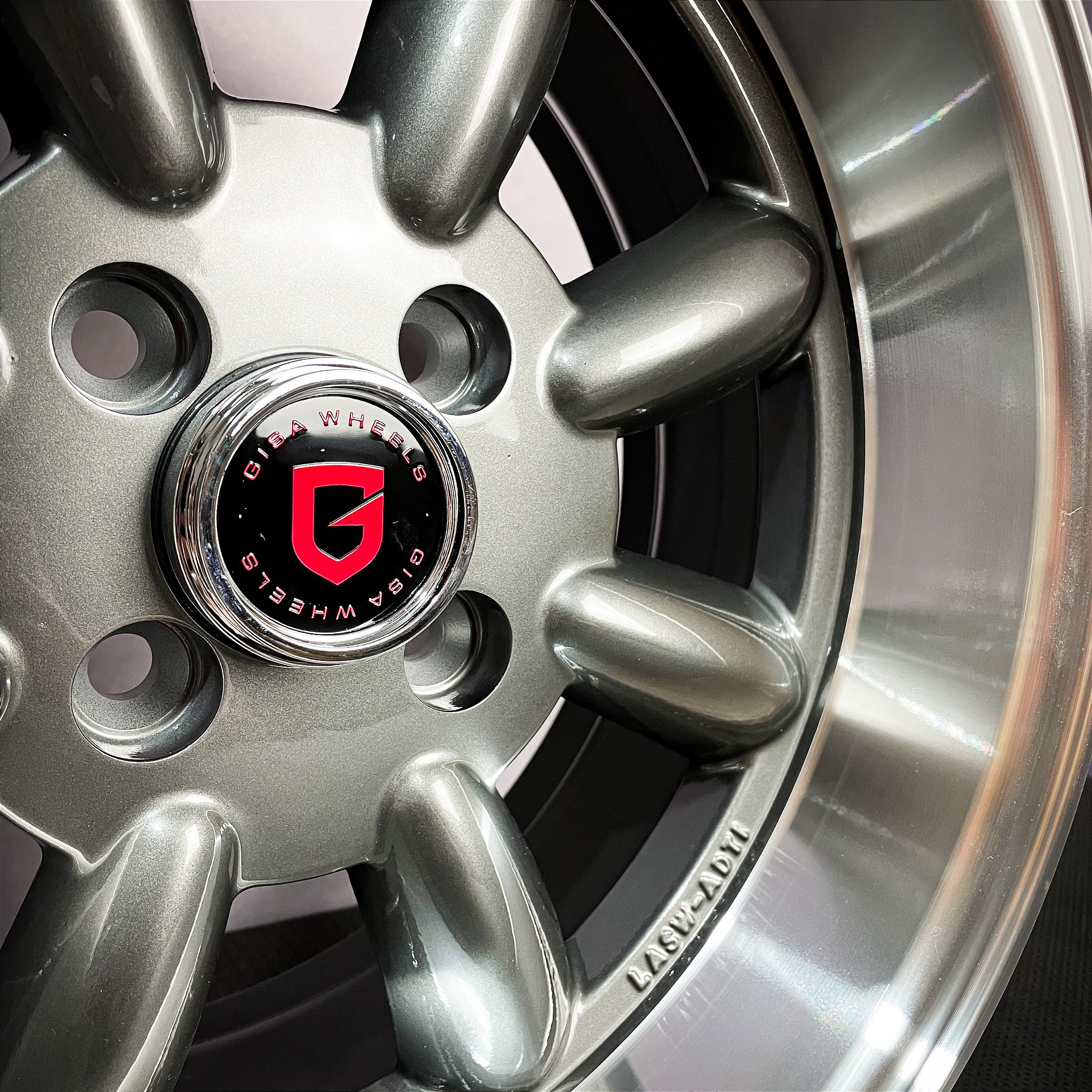 Jogo de rodas Gisa Watanabe - 15x7,5" - 4x100 - VPR Brasil