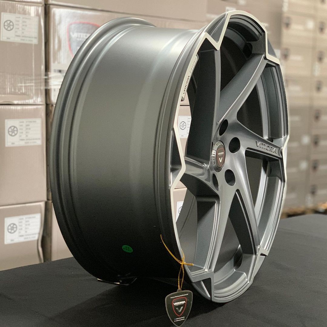 Jogo de rodas Vittoria Doha - 20x8,5" - 5x112 - VPR Brasil