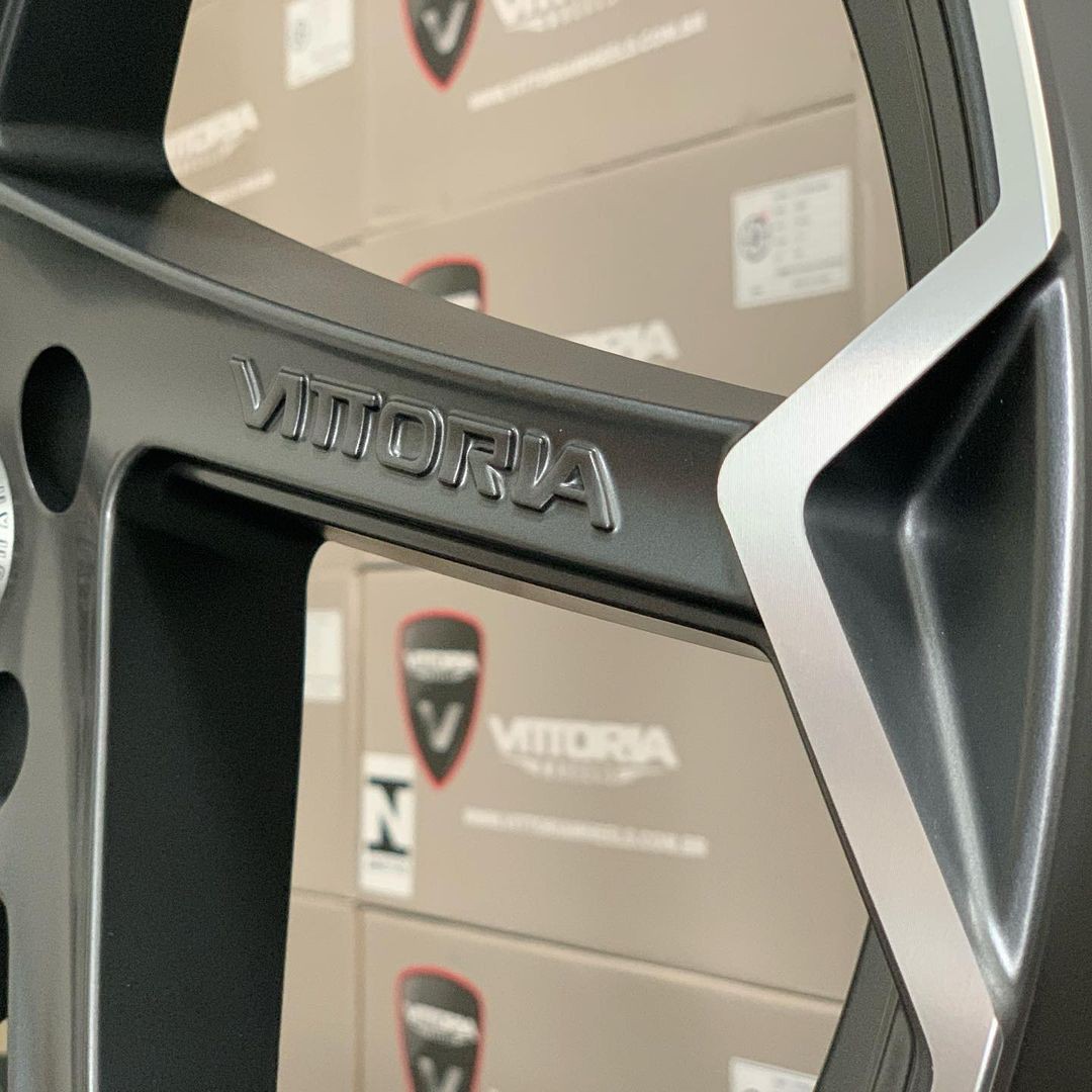 Jogo de rodas Vittoria Doha - 20x8,5" - 5x112 - VPR Brasil