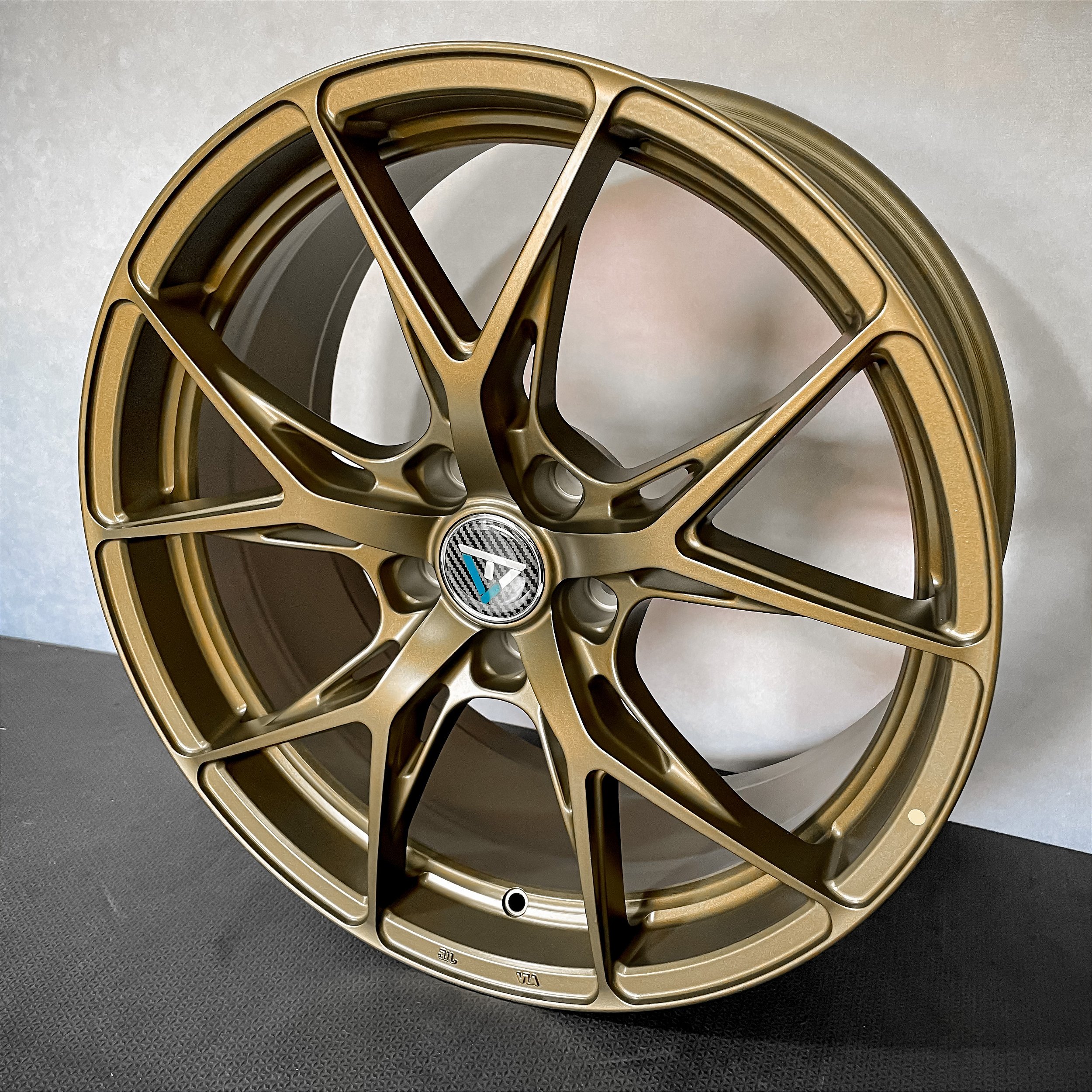 Jogo de rodas VLF 28 19"x8,5 - 5x114 - VPR Brasil