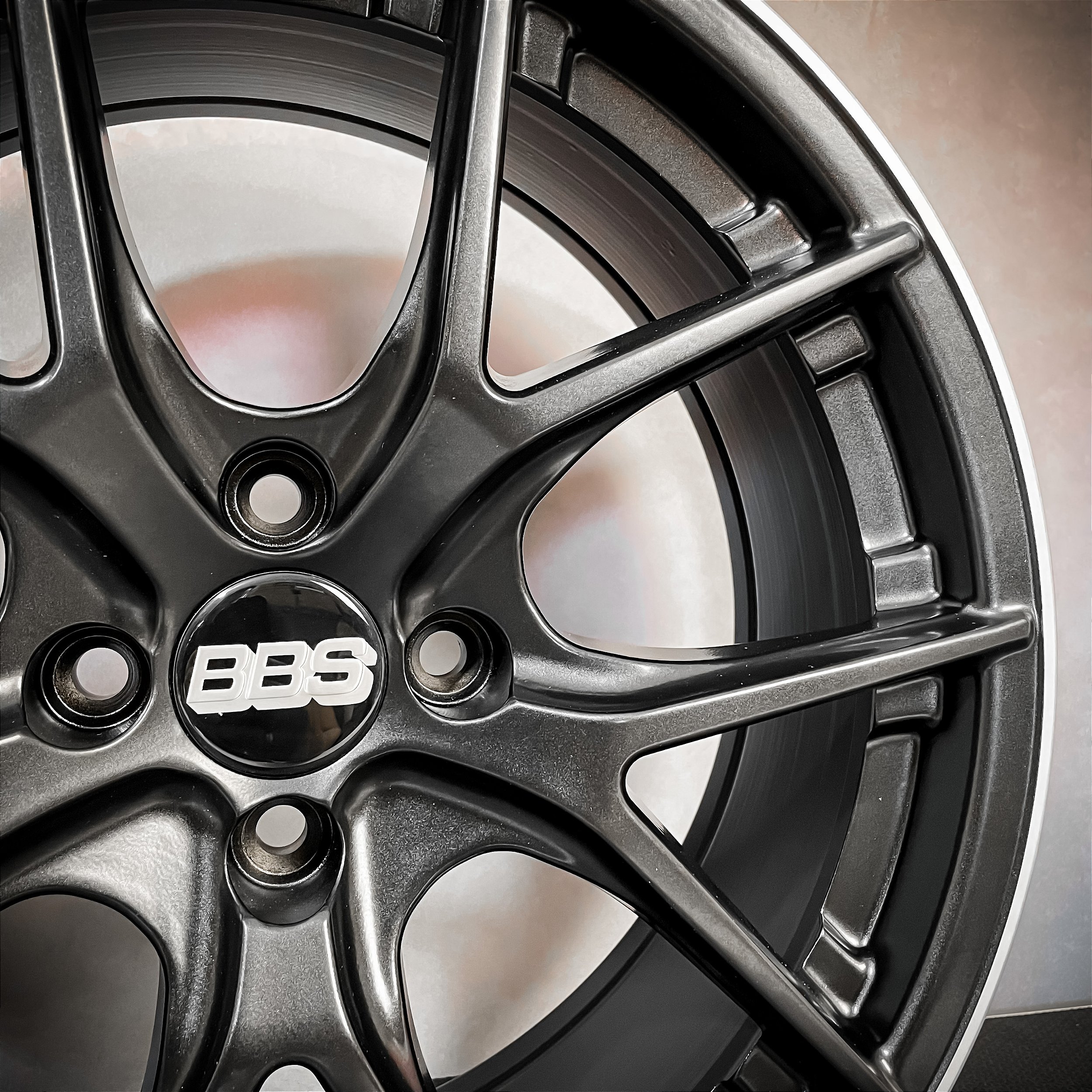 Jogo de rodas GT7 CI-R 17x7" - VPR Brasil