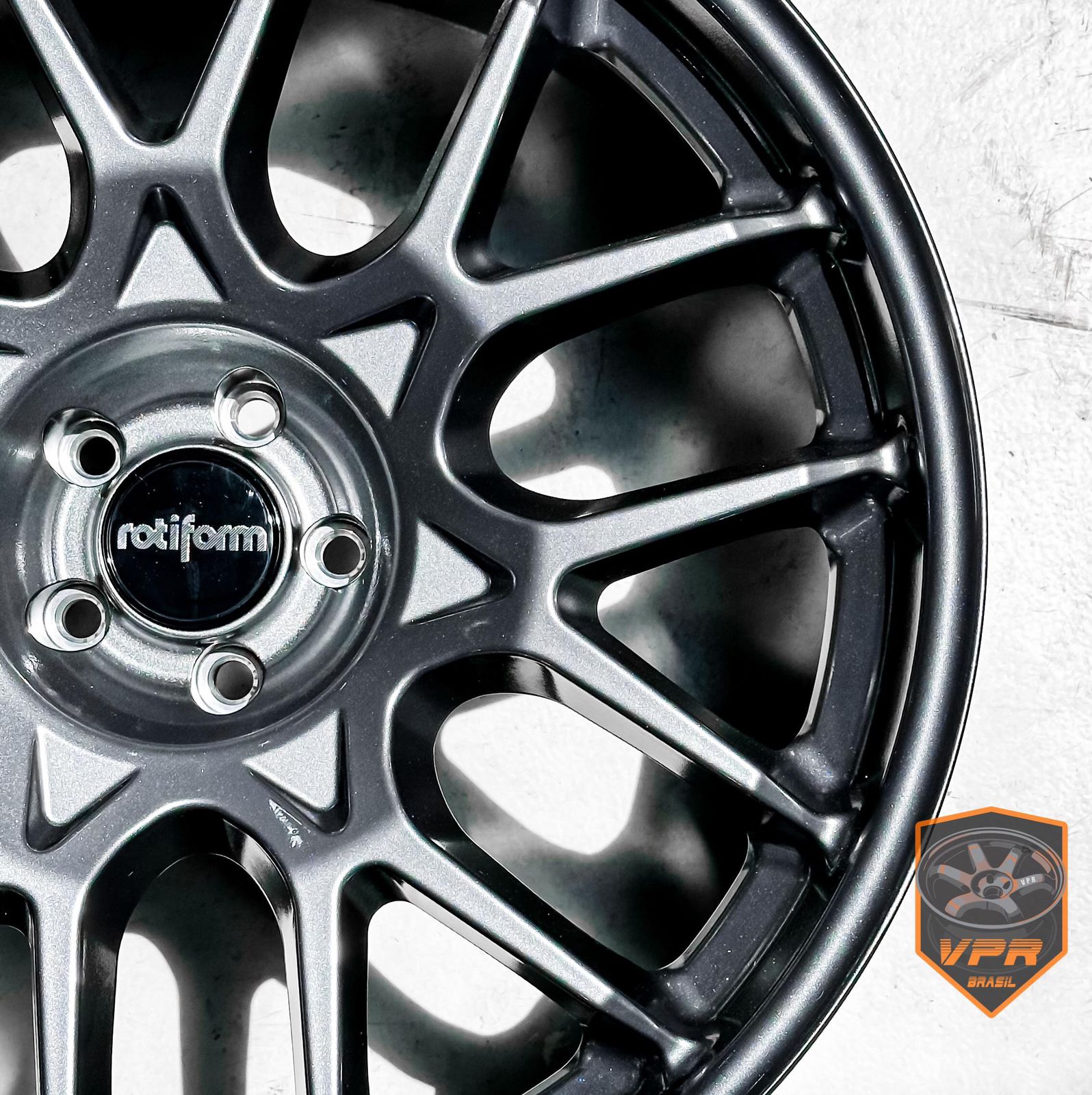 Jogo de rodas Rotiform ZWS 22x10 - 5x112 - VPR Brasil