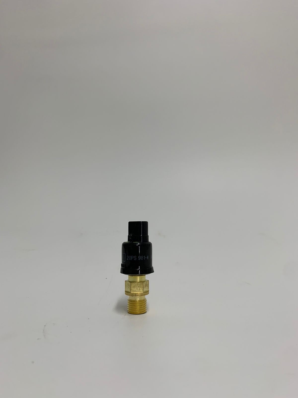 Sensor de pressão - 31E5-40520 - 42HDLL, HX140L, HX160L, HX180L, HX235L ...