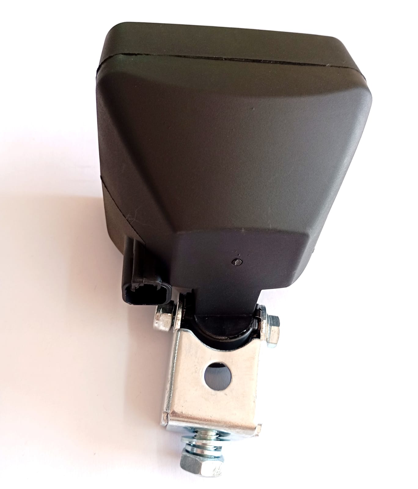 11039846 - Farol - Peças para Veículos Pesados Isam Máquinas