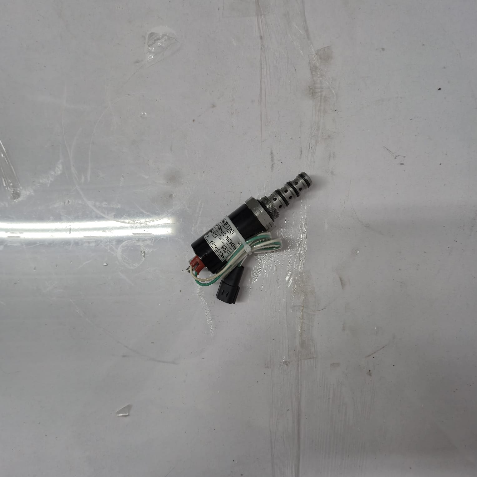 14574269 - Válvula Solenoide - EC140, EC210, EC460, EC480 - Peças para ...