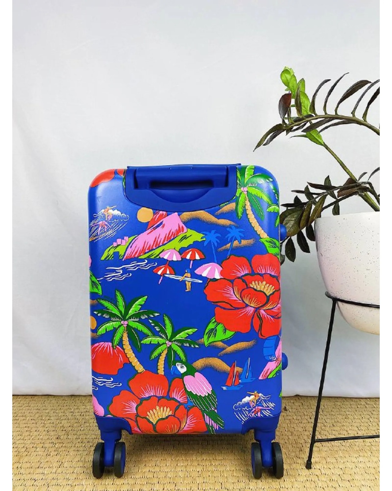 FARM MALA ME LEVA P FARM RIO DE FLOR - MELEVALOGO