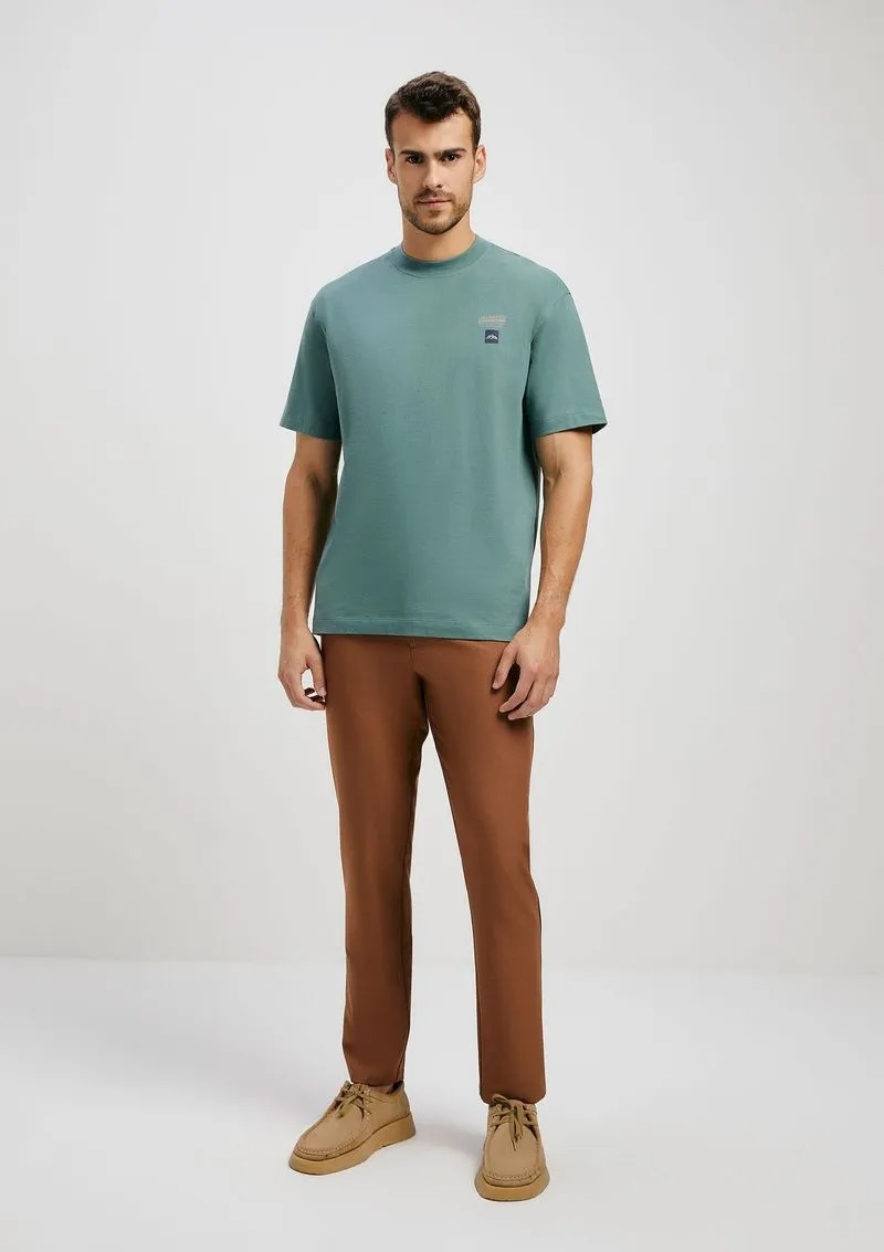 HERING CAMISETA MSCULINA RELAXED COM ESTAMPA - VERDE - MELEVALOGO