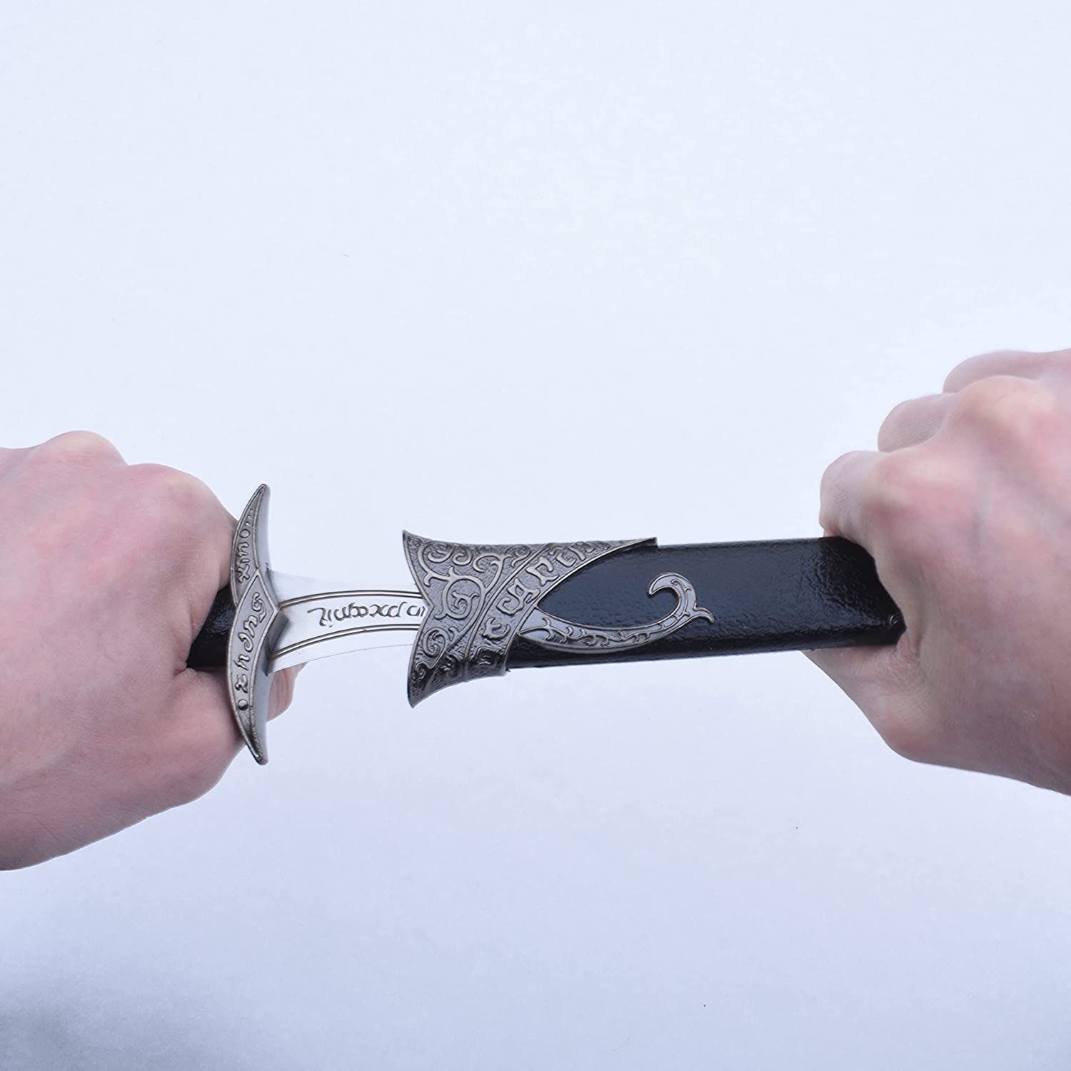 Adaga Ferroada Frodo Bilbo Bolseiro - Senhor dos Anéis - O Hobbit 🗡️ ...