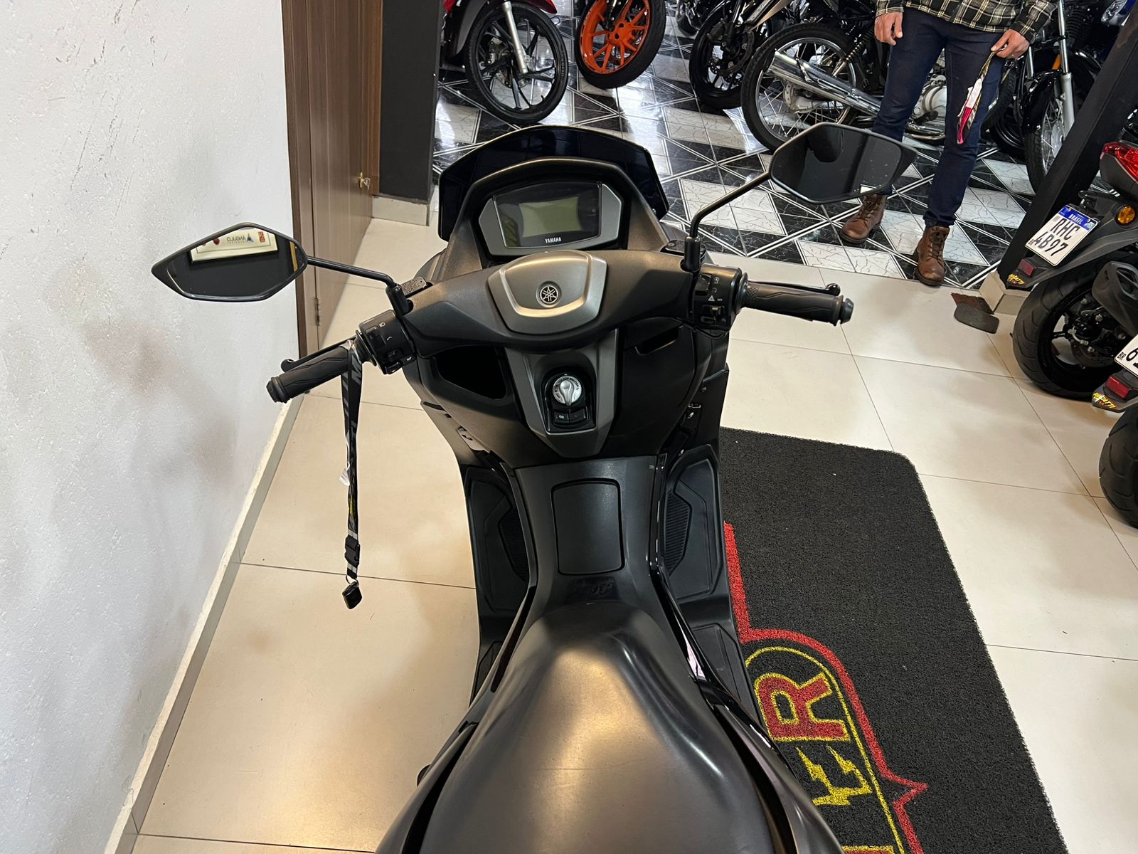 Moto Yamaha NMAX 160 ABS Preta 2021 - Manzatti Moto Center