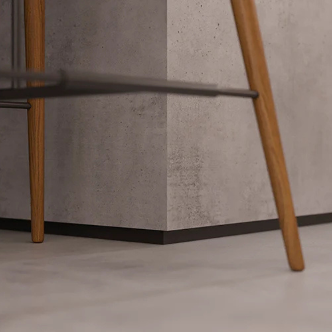 RODAPÉ INVERTIDO ALUMÍNIO PRETO 5CM - 3M - ELEAR: O melhor preço sempre!